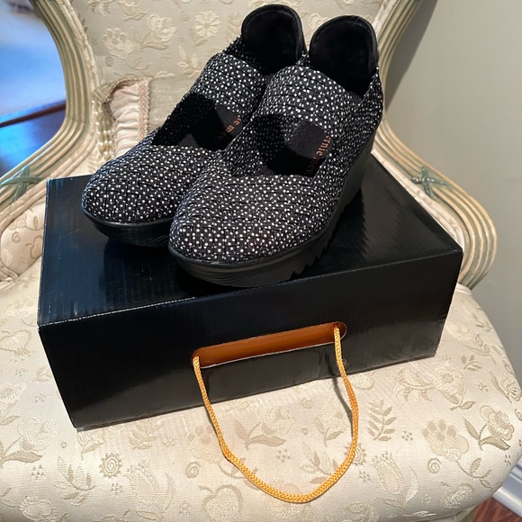 bernie mev. | Shoes | Bernie Mev Black And White Polka Dot Platform ...